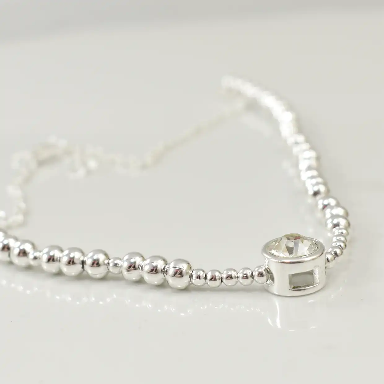 CADENA CON DIJE SUSANITO Y BOLITAS - Maba Joyas